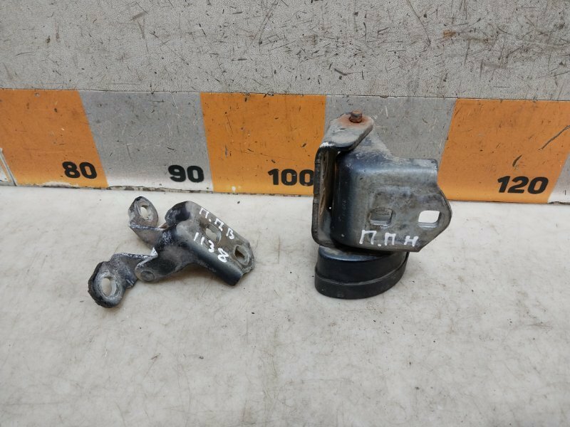 Б/У Нижняя и верхняя Петля двери Renault Megane 2007 2 Перед. Прав. 469537 RENAULT арт. 804203220R, 8200704552