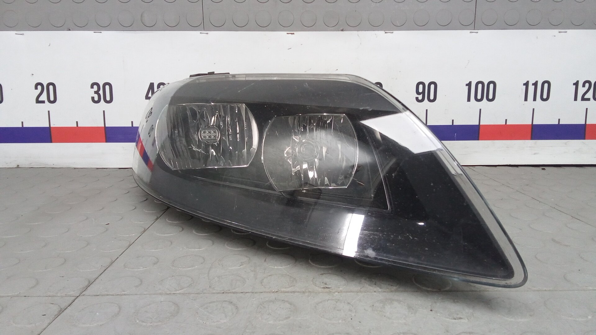 Фара правая AUDI Q7, Номер 4L0941030C
