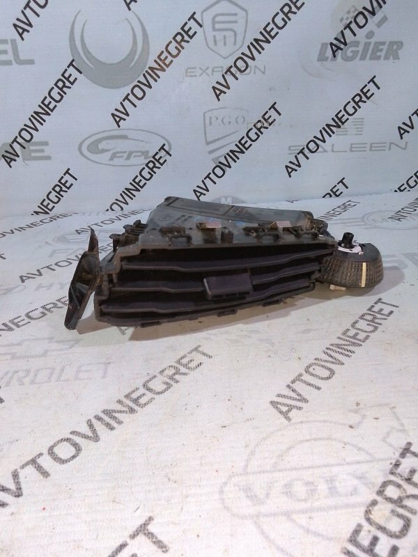 Дефлектор воздуховод левый Ford Focus 3 Б/У с пробегом