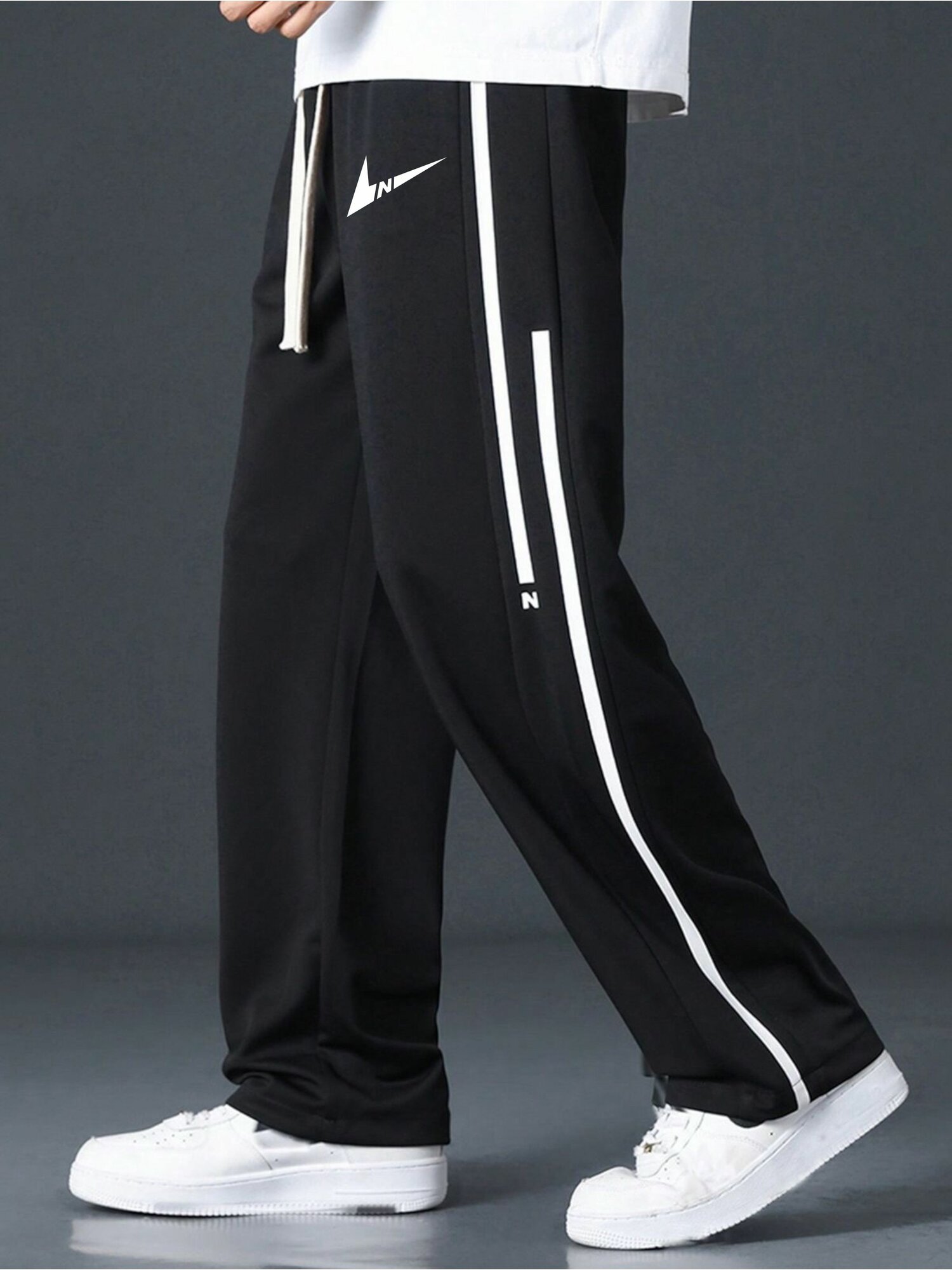 Брюки спортивные