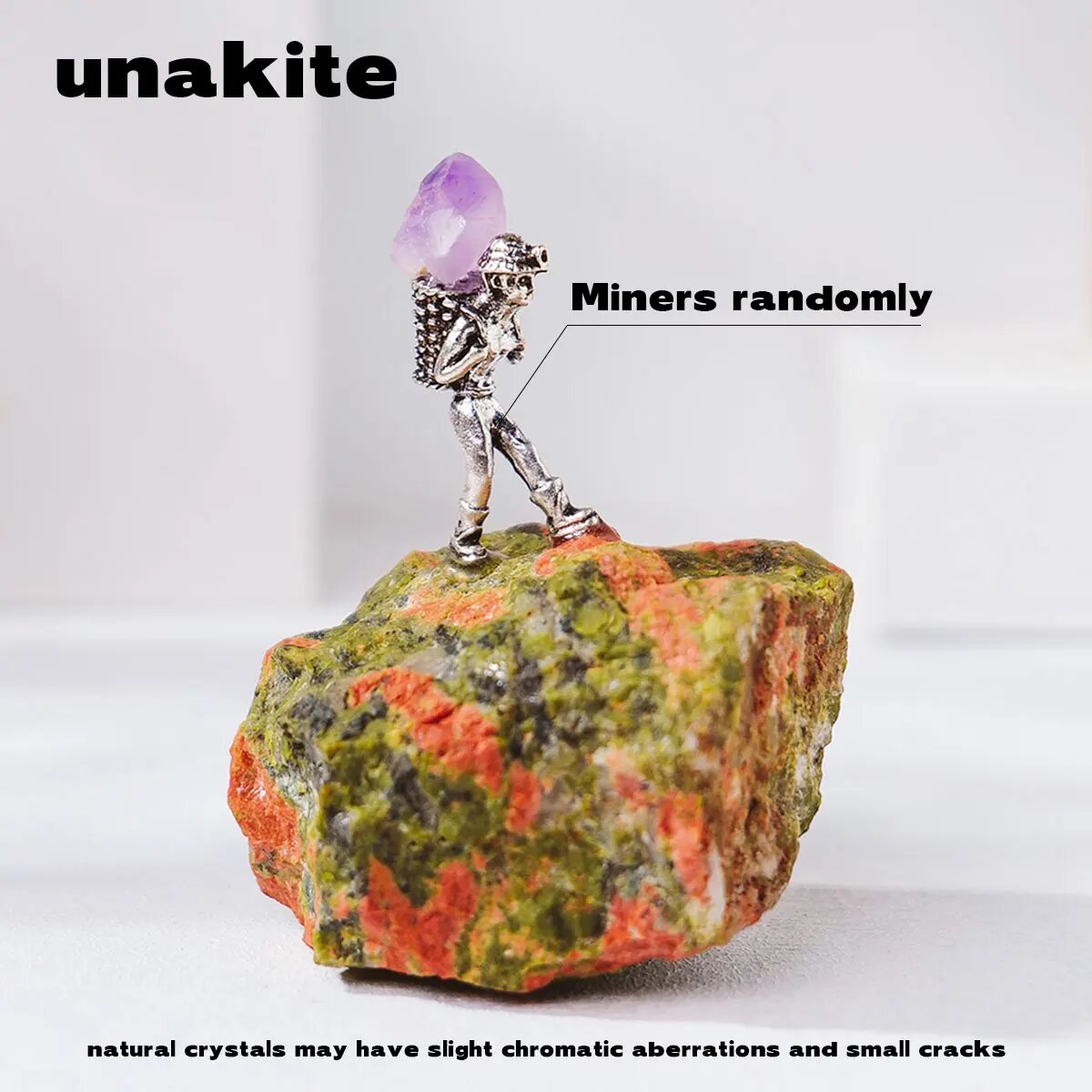 Унакит, натуральный минерал с фигуркой шахтера