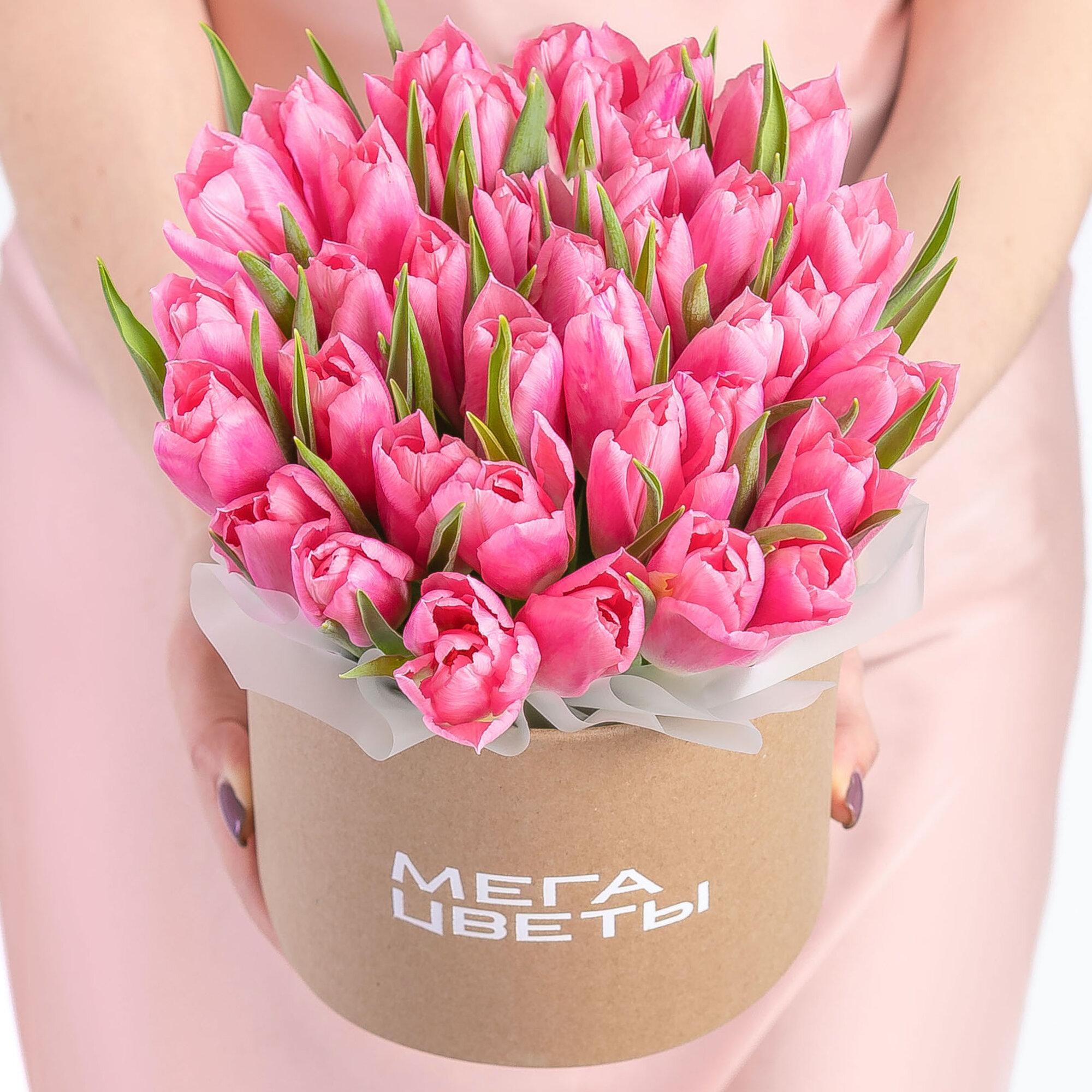 Букет Мегацвет24 "Розовые тюльпаны", 35 шт, сборка в шляпной коробке