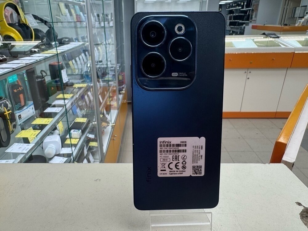 Смартфон Infinix HOT 40 8/256 ГБ Global для РФ, Dual nano SIM, Starlit Black ,Б\У уценка