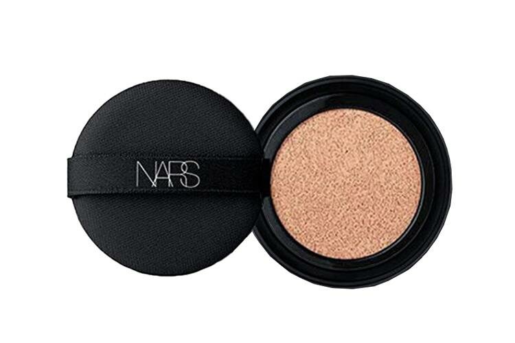 Стойкие воздушные подушки для сияющей увлажняющей кожи женские NARS Natural Radiance, спецификация MONT BLANC