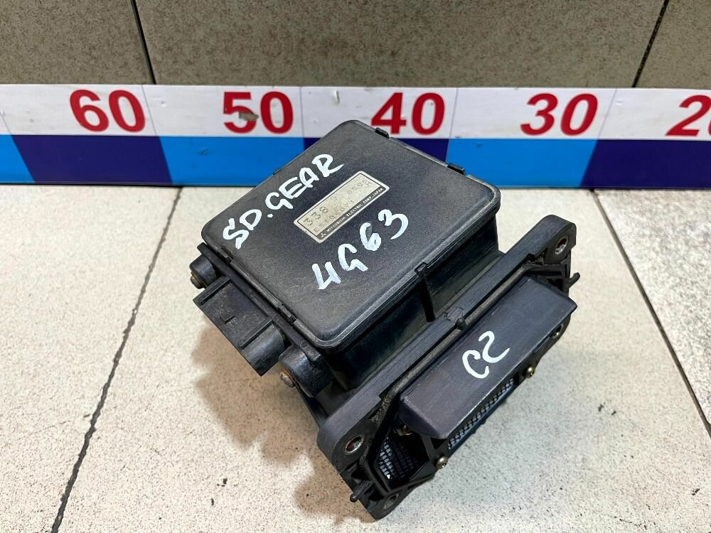 Расходомер воздуха Mitsubishi Space Gear