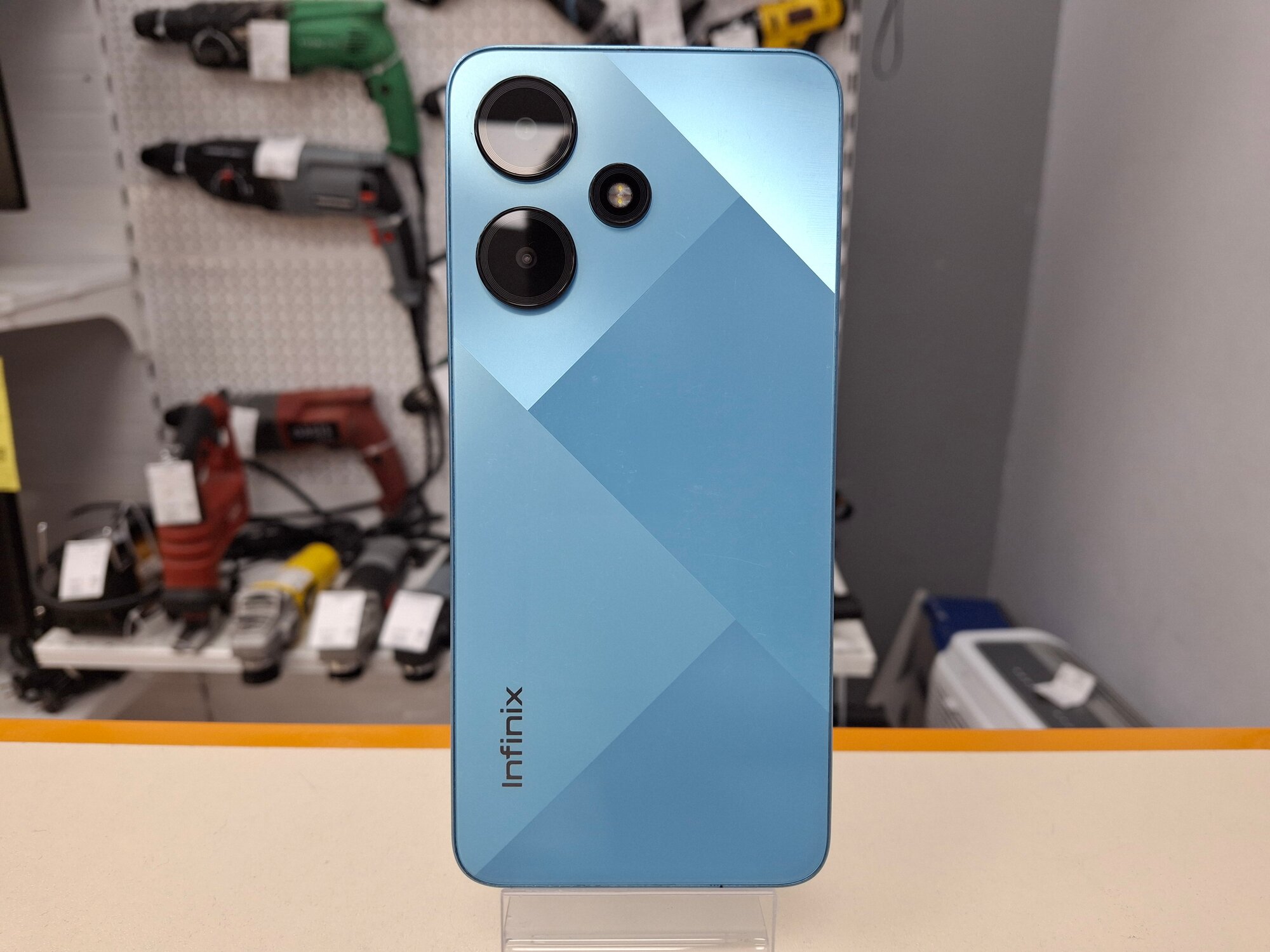 Смартфон Infinix Hot 30i 8/128 ГБ Global для РФ, Dual nano SIM, голубой, б/у, уценка