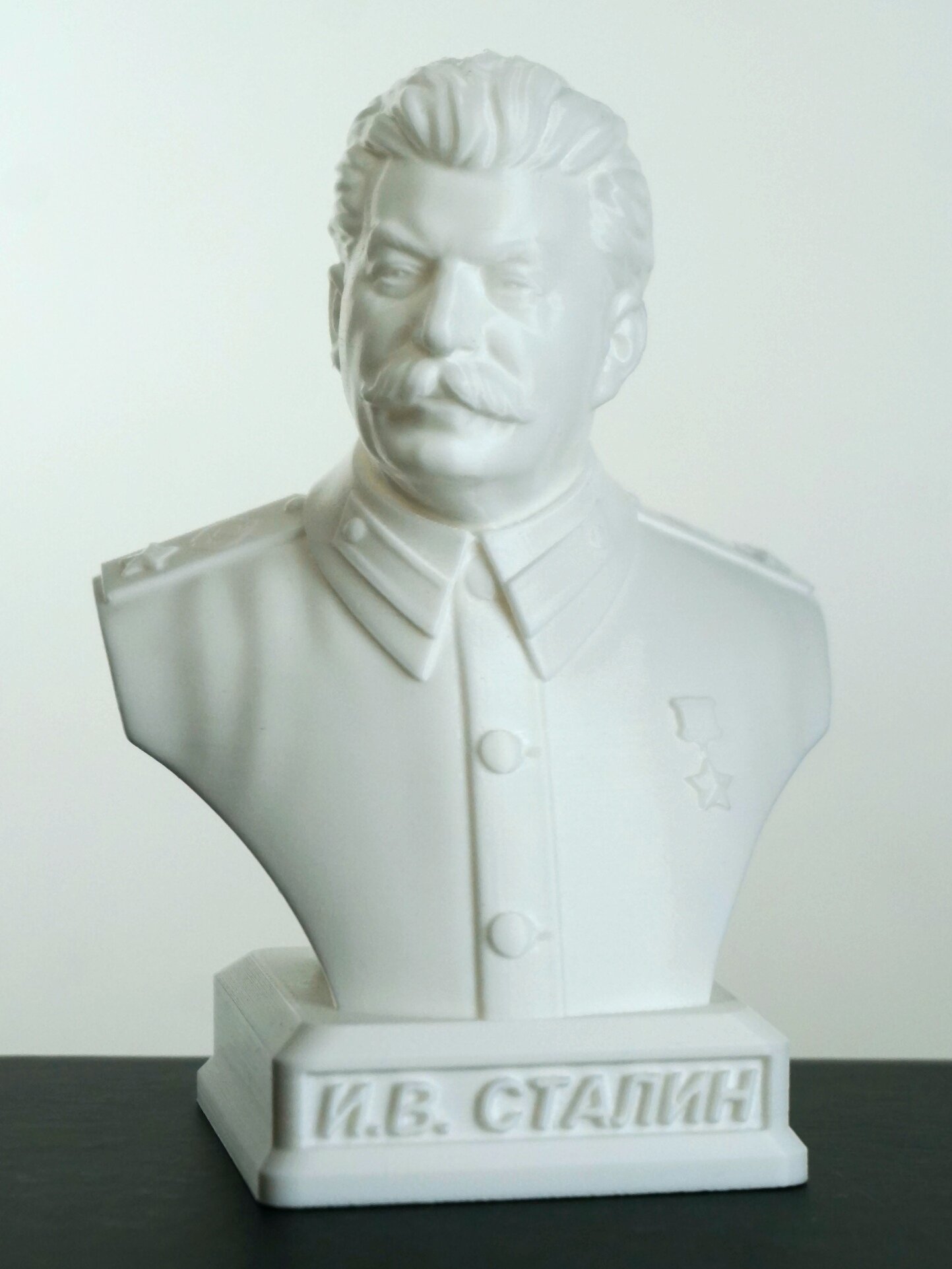 Статуэтка, Бюст Сталина И. В. Высота 100мм. Цвет белый. Фигурка