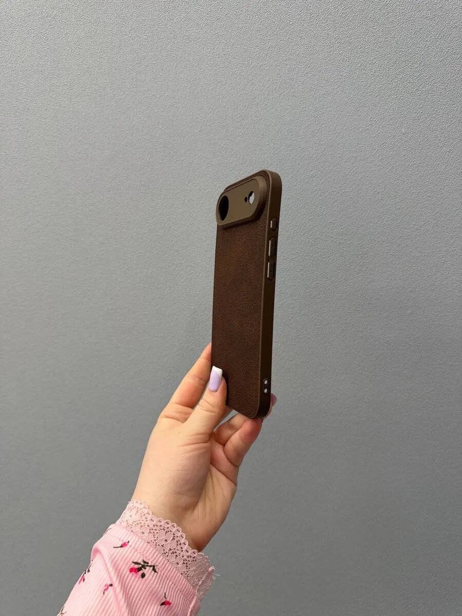 Чехол на Iphone 17 Air, цвет коричневый, необычный дизайн, приятный на ощупь . — фото 1