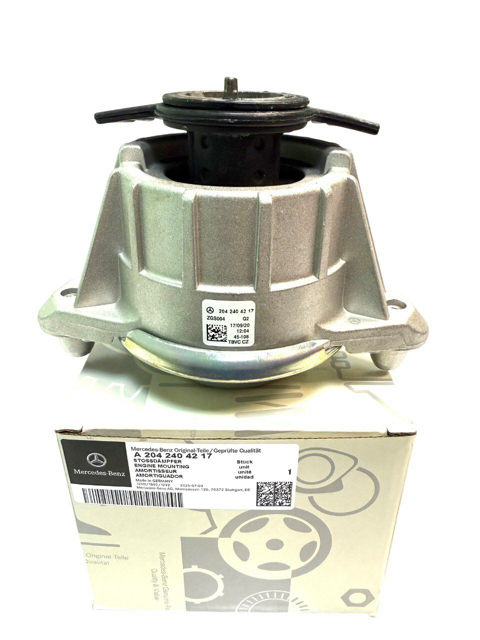 Опора двигателя A2042404217 Mercedes Benz