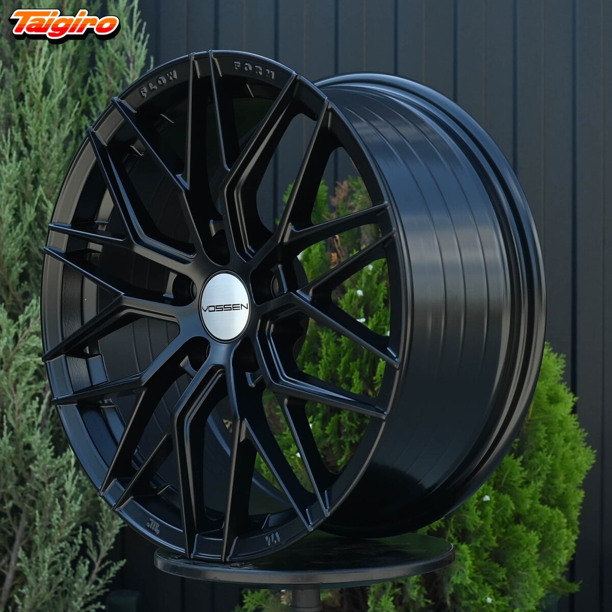 Комплект литых дисков R17 Vossen 3323 7.5J ET38 5*112 Черный (F095)