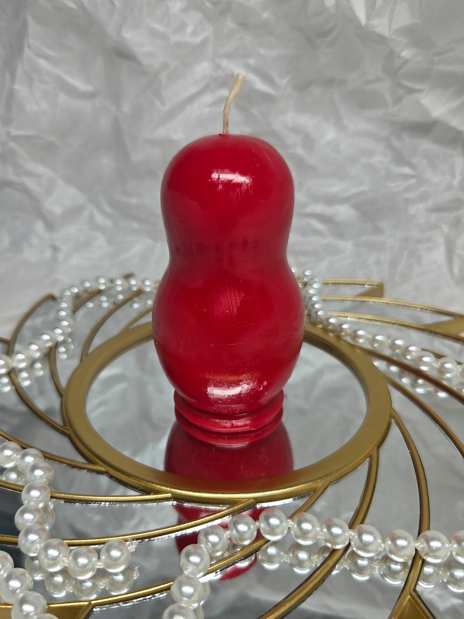 Свеча "Матрёшка красная" пчелиный воск, ручная работа