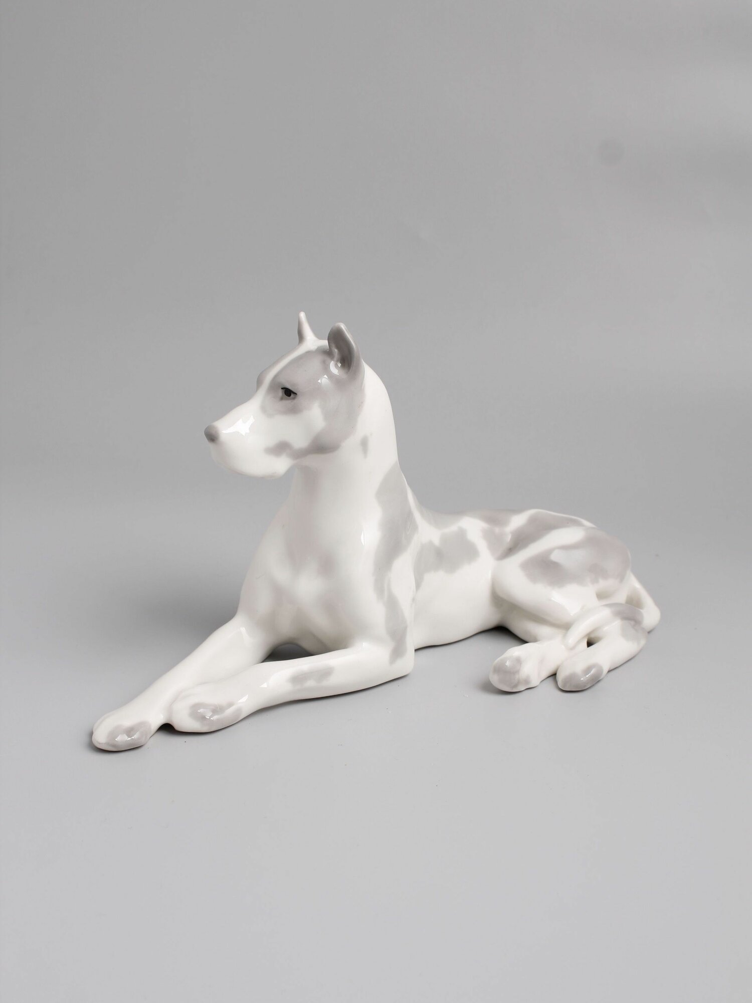 Антикварная статуэтка "Собака породы дог", скульптор Ризнич И. И, фарфор, анималистика ЛФЗ, 1950-е г.