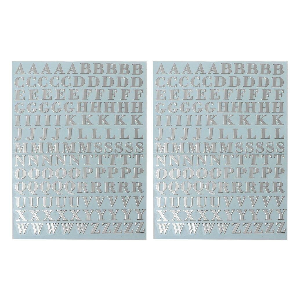 Металлические буквы и блестящие цифры, B