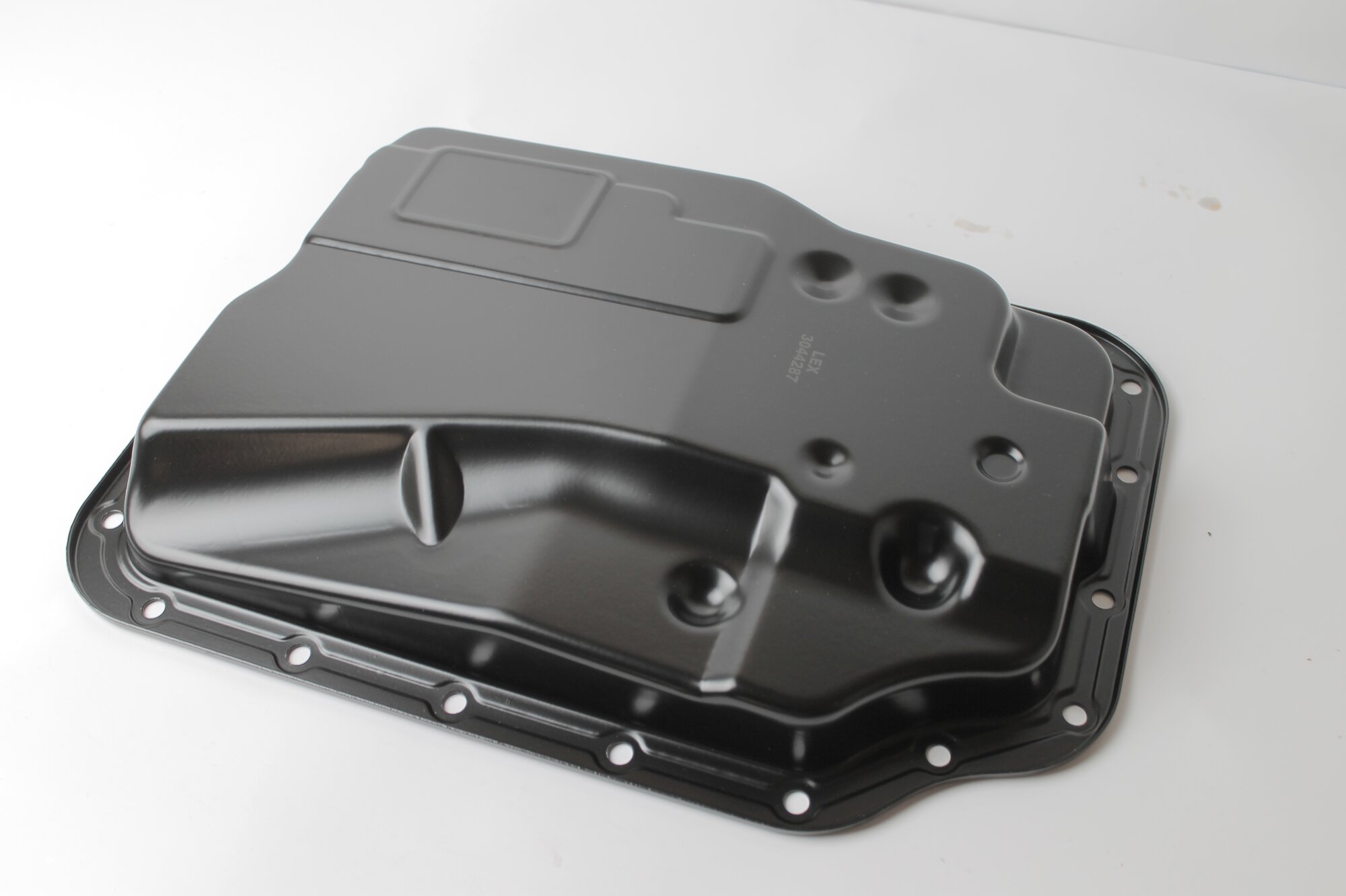 Поддон АКПП масляный FORD Focus 1-2, Fiesta MK5 MAZDA 3 BK-BL, 6 GG, 4F27E