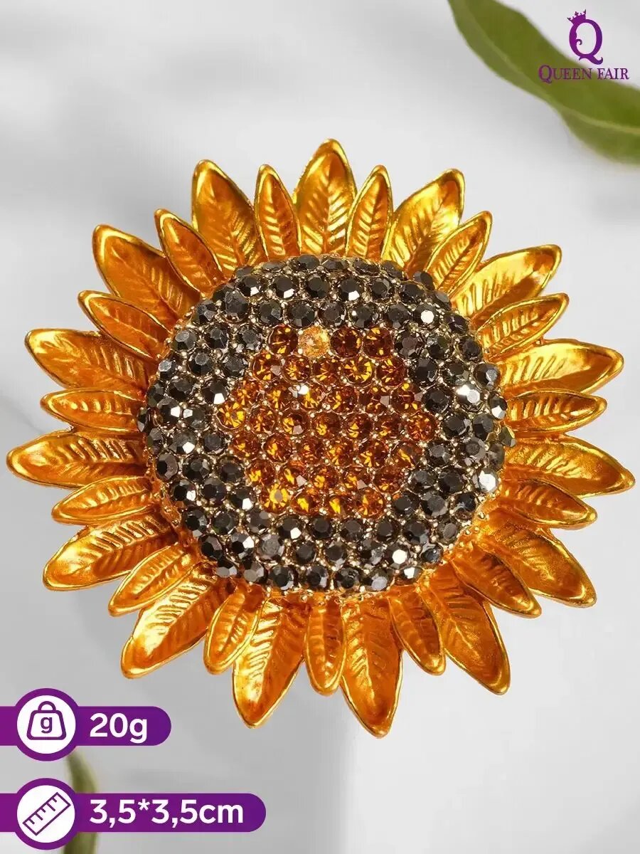 Брошь, стразы, эмаль