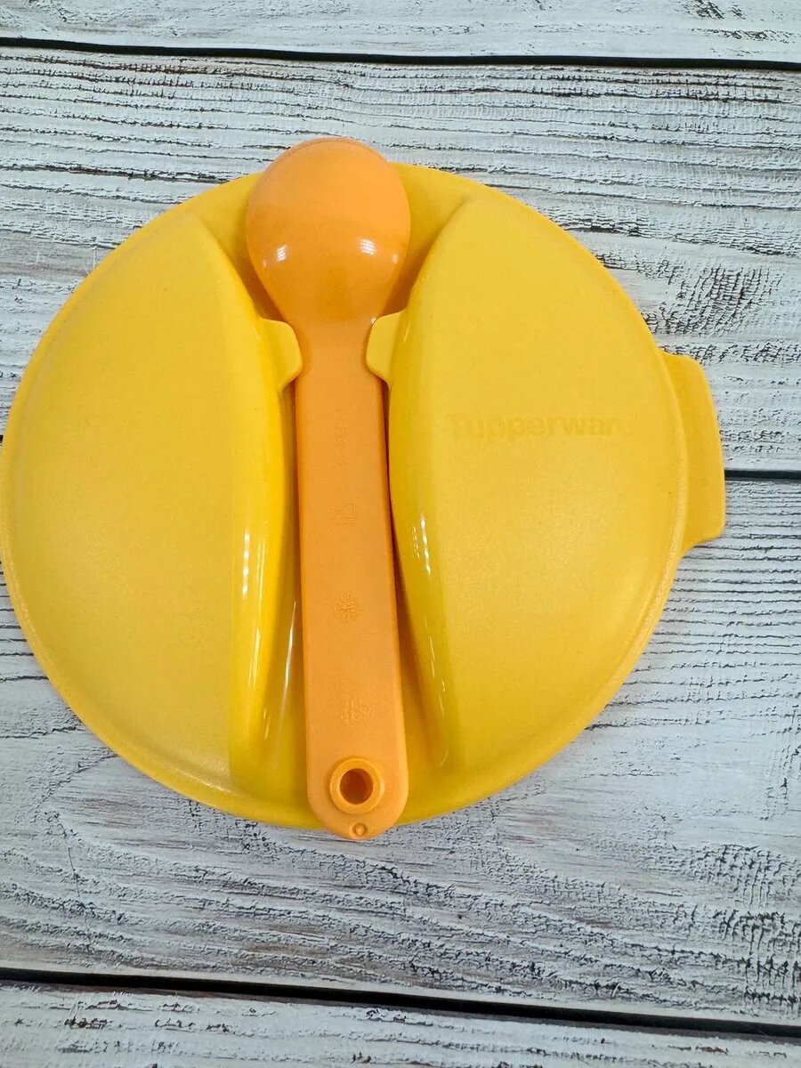 Контейнер " Снэк" 630 мл с ложкой желтый Tupperware еда и перекусы с собой