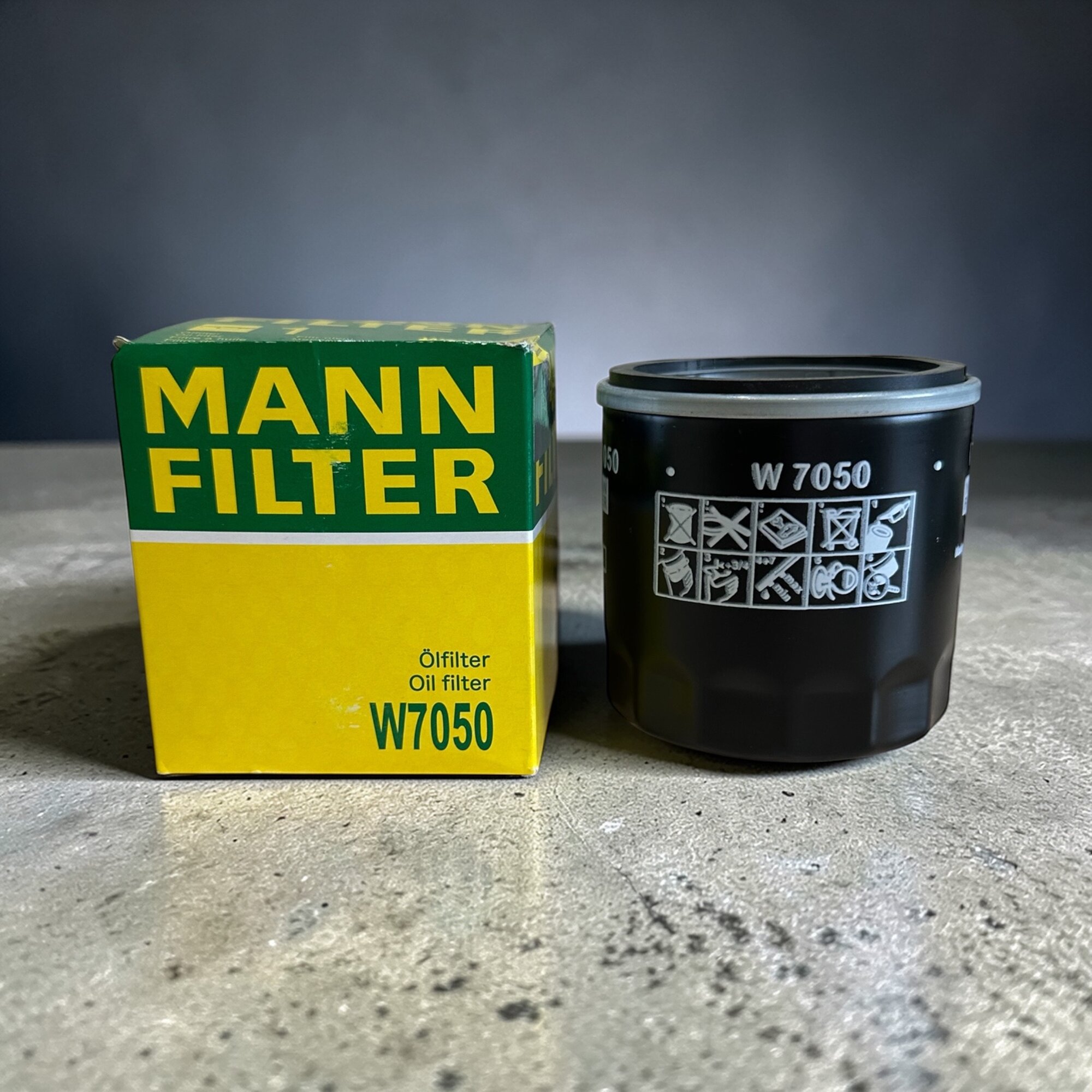 Фильтр масляный MANN-FILTER W7050