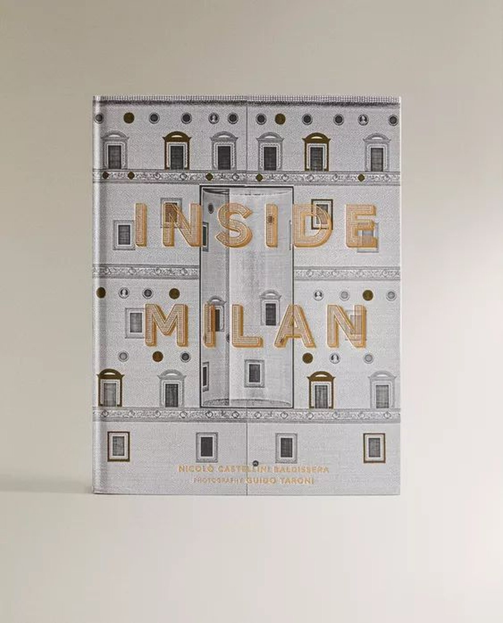 Книга Vendome Press "Inside Milan", 352 стр, 30,5x23,5x3,5 см
