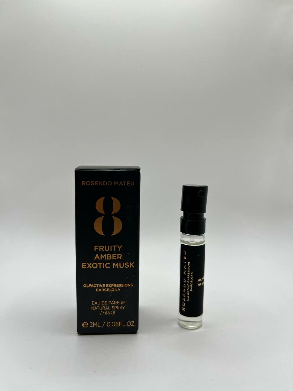 Rosendo Mateu Mateu №8 2 мл парфюмерная вода для мужчин и женщин