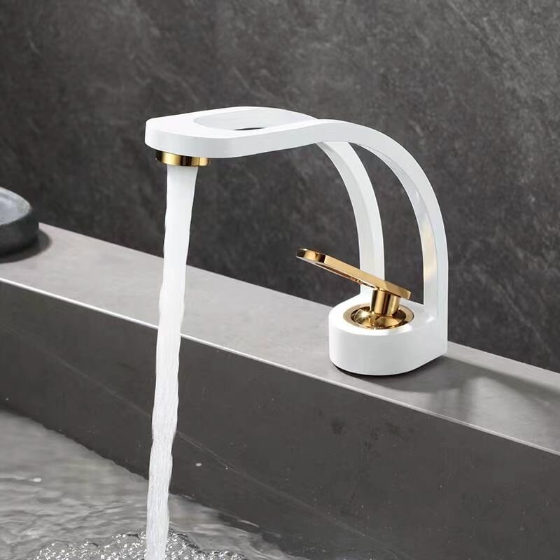 Креативная художественная цельномедная раковина для столешницы, умывальник, раковина для ванной комнаты, подача горячей и холодной воды, смеситель для раковины черного и золотого цвета.