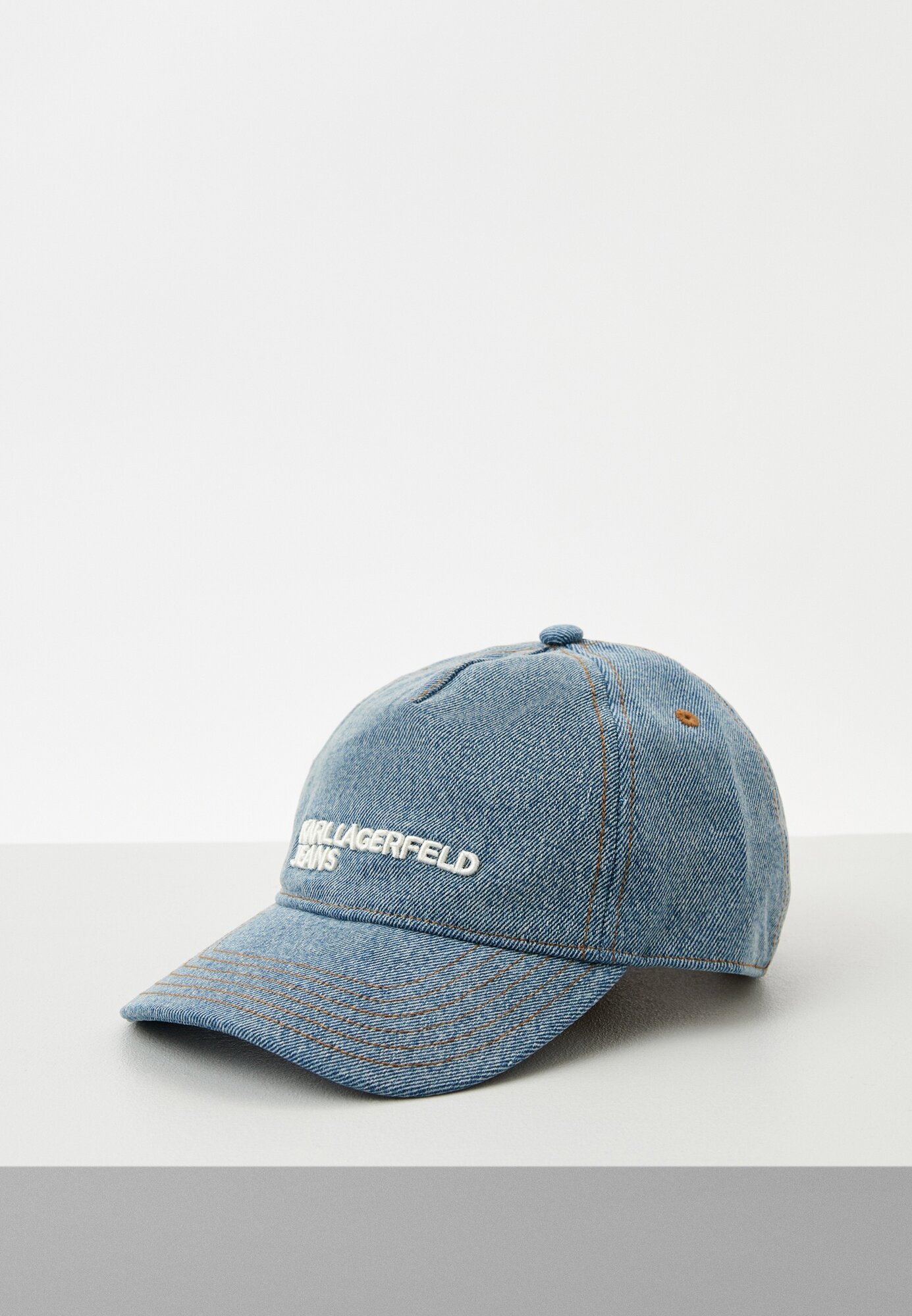 Бейсболка для женщин