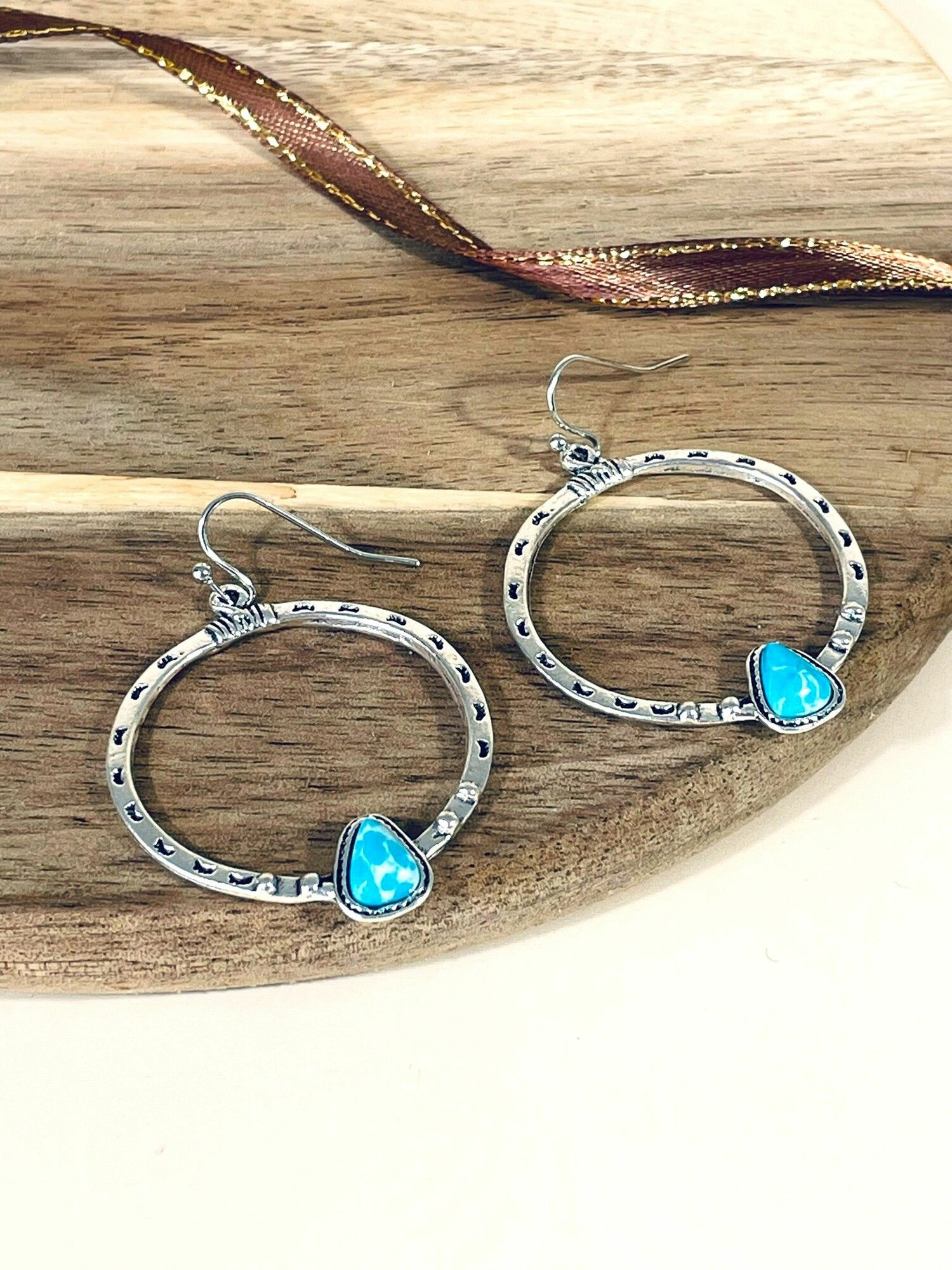 Серьги, искусственный камень, бирюза синтетическая