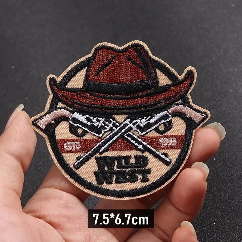 Нашивка Wild West с ковбоем и пистолетами, 7.5*6.7см, G-BT0108-4