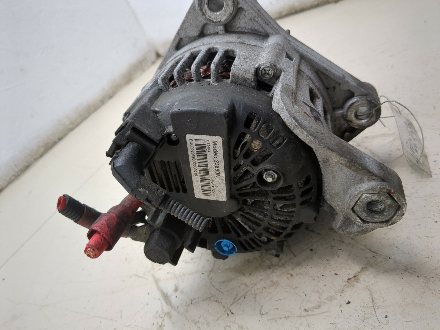 Генератор BMW X3 E83 Б/У