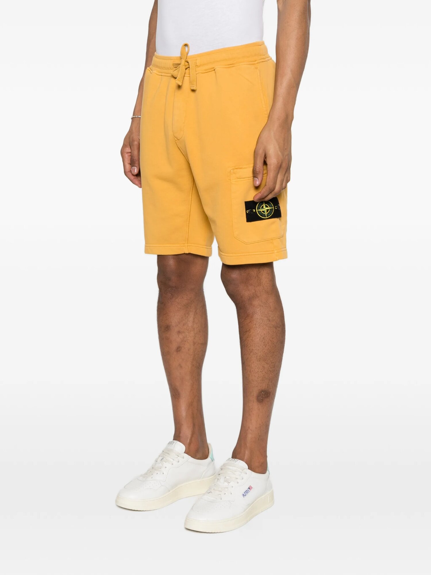 Шорты Stone Island Logo patch shorts, размер S, yellow — фото 1