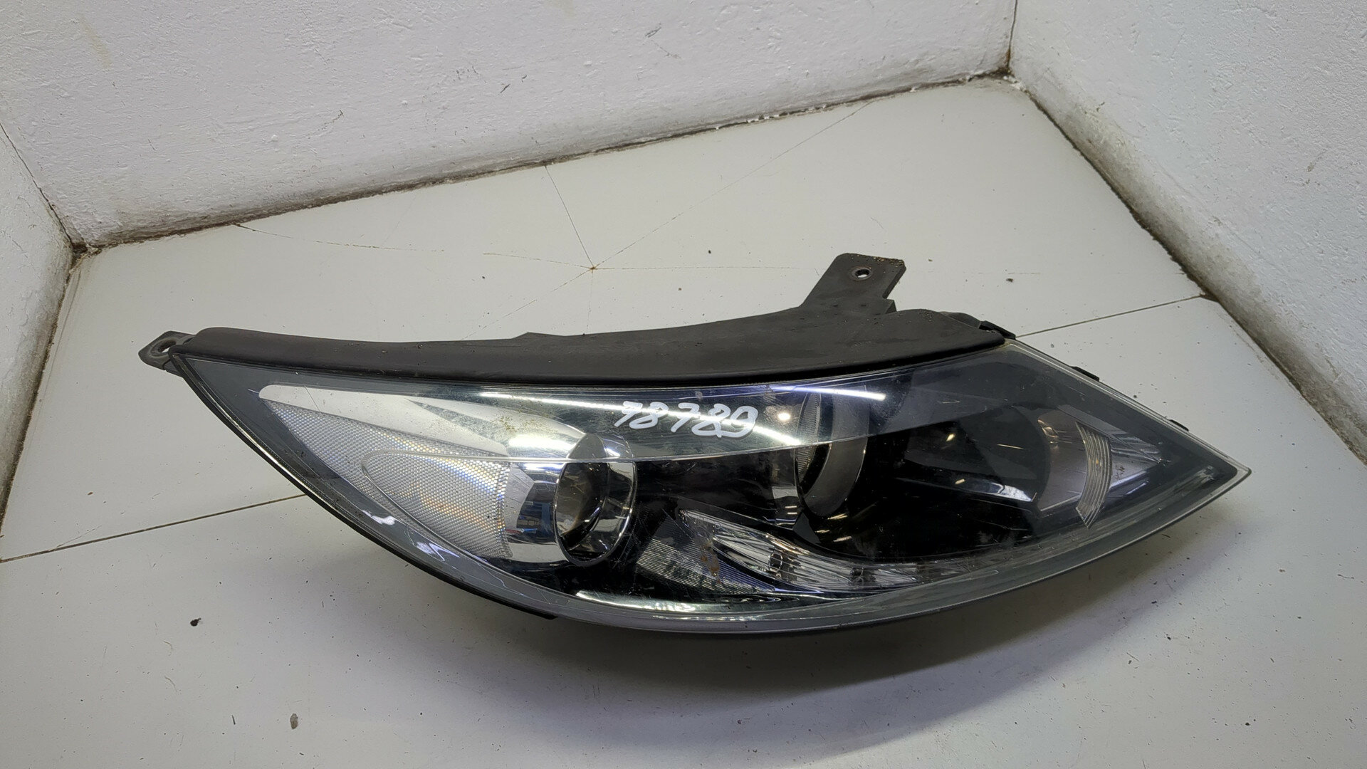 Фара (передняя) правая КИА Sportage Б/У