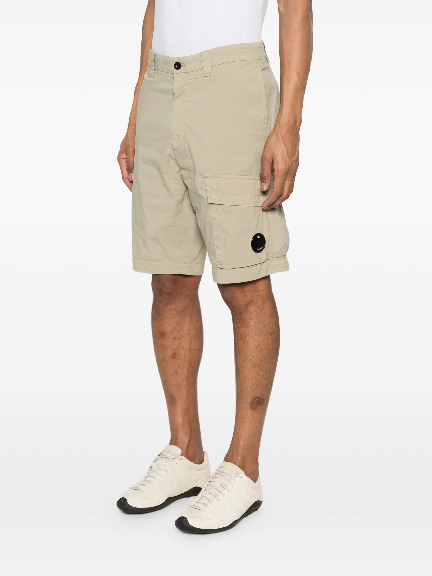 Шорты C.P. COMPANY Pocket logo shorts, размер 52 EU, разноцветный — фото 1