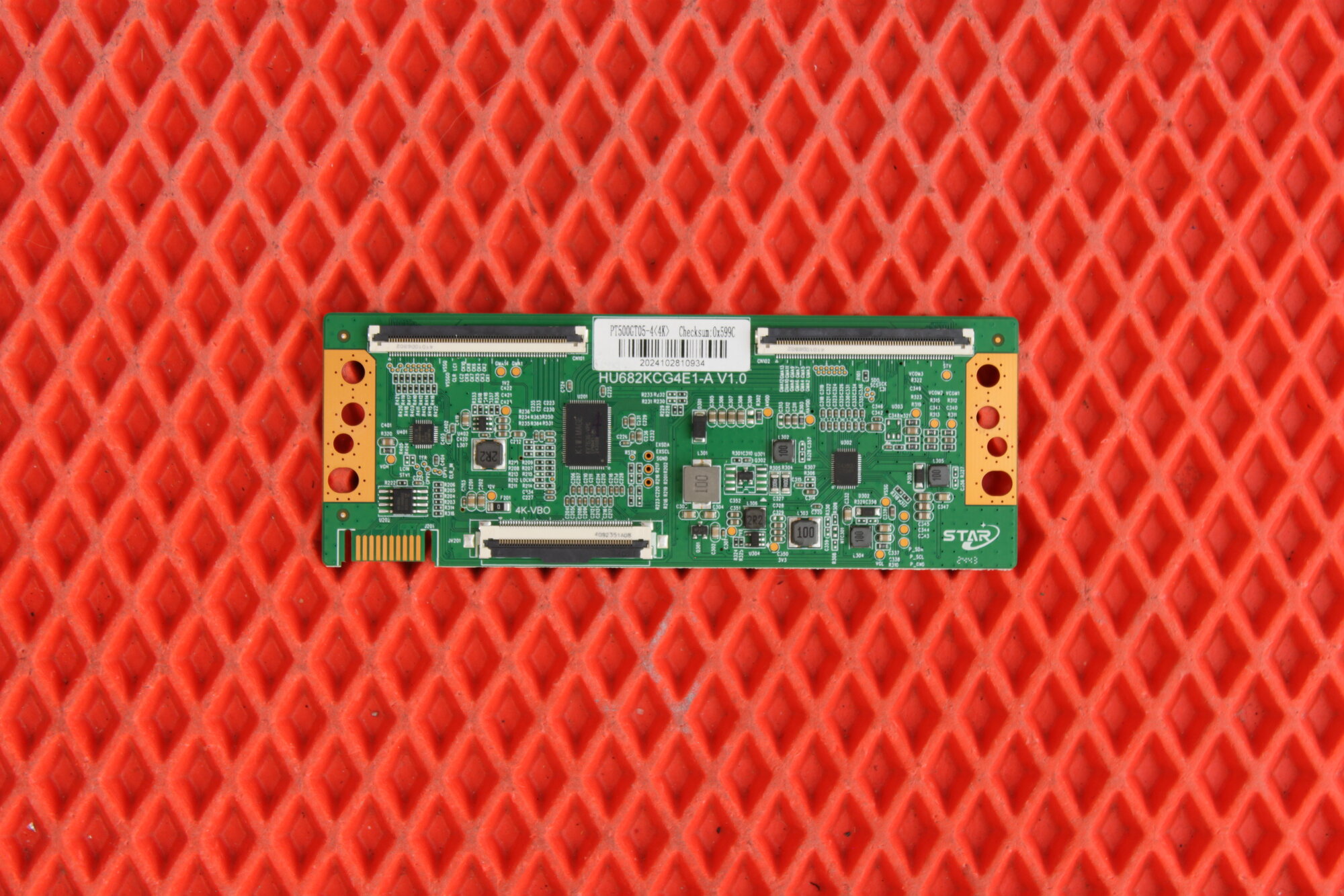 Модуль (T-CON) HU682KCG4E1-A V1.0 для телевизора HAIER 50 SMART TV M1-HHLH1 в надёжной упаковке