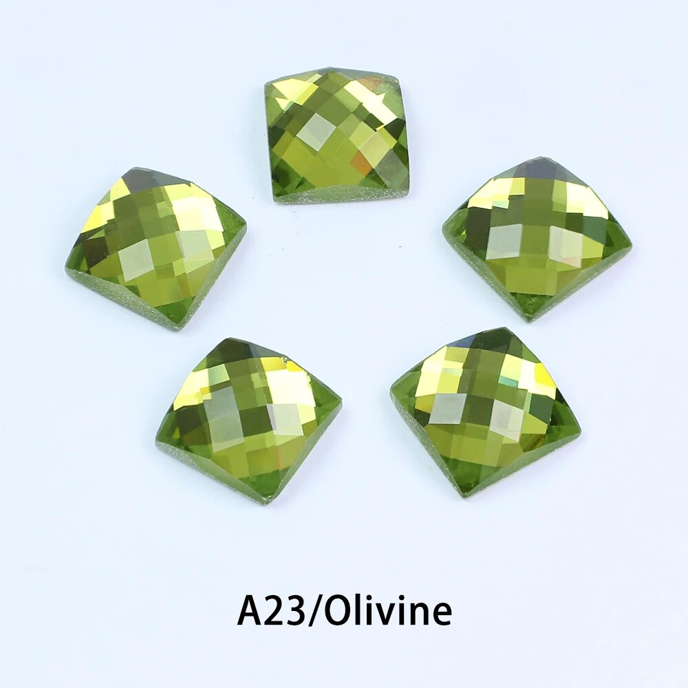 Стразы квадратные A23/Olivine, изумрудные, 6 мм