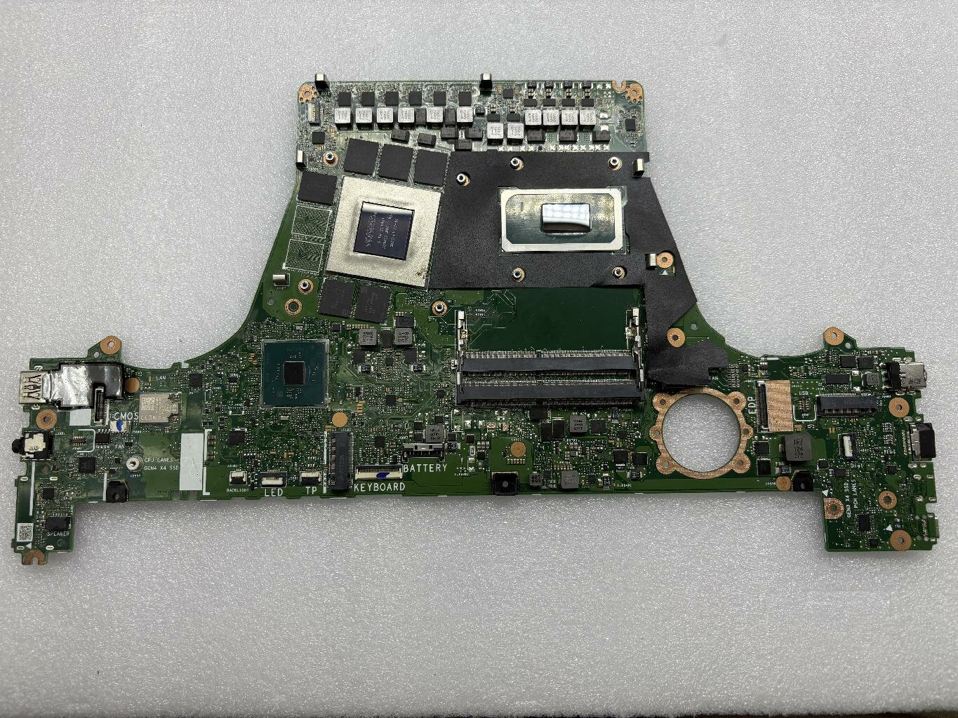 Материнская плата ASUS W7600H3A i7-11800H (039979)