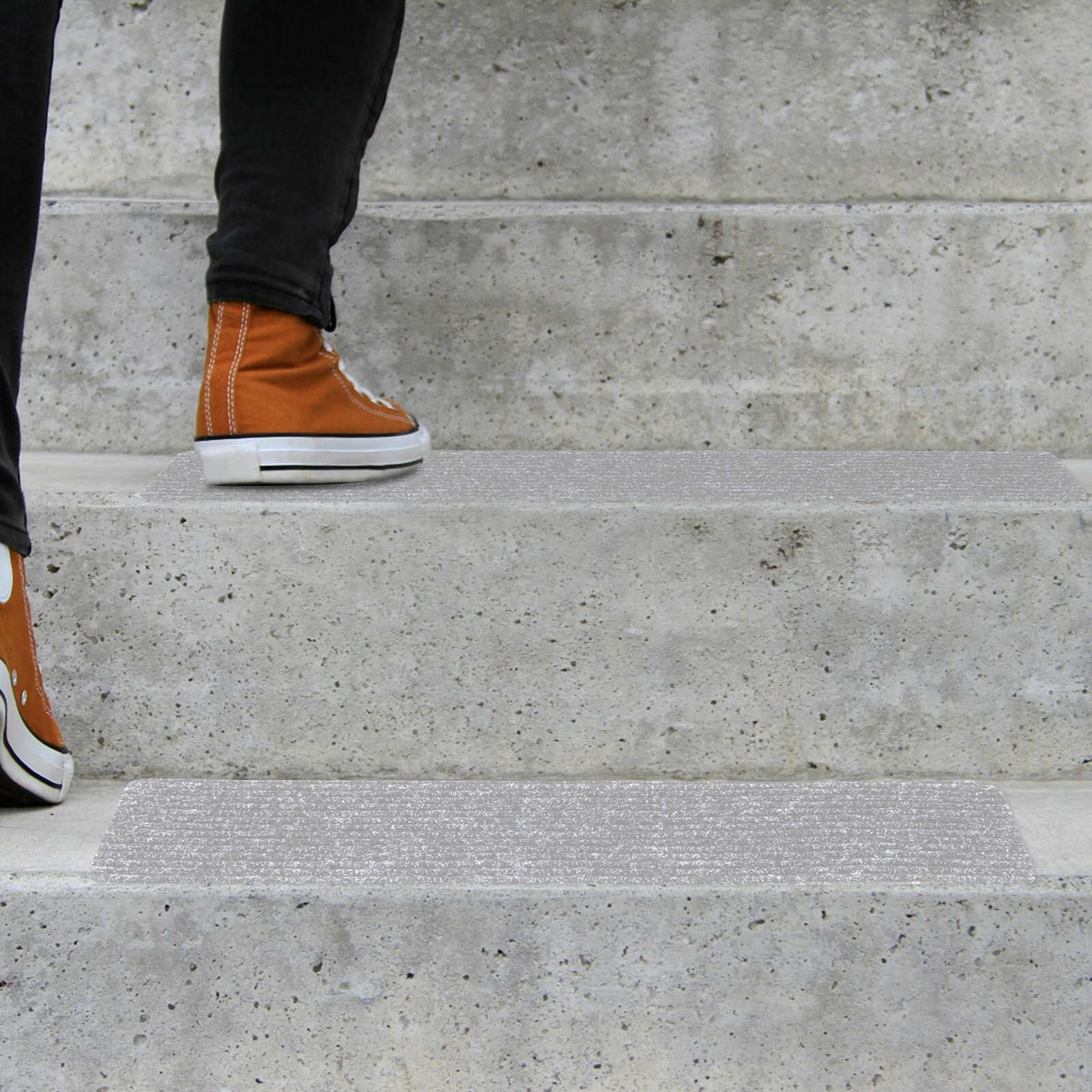 Набор из 2 самоклеящихся серых ковровых ступеней из полиэстера с противоскользящим покрытием для дома