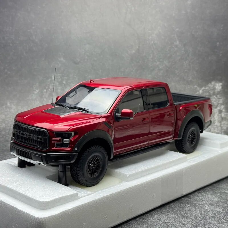Модель автомобиля AUTOART F-150 RAPTOR SUPERCREW 1:18