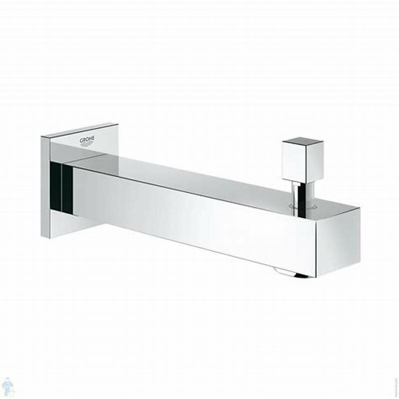GROHE Universal Cube. Излив настенный, вынос 170 мм, с дивертором