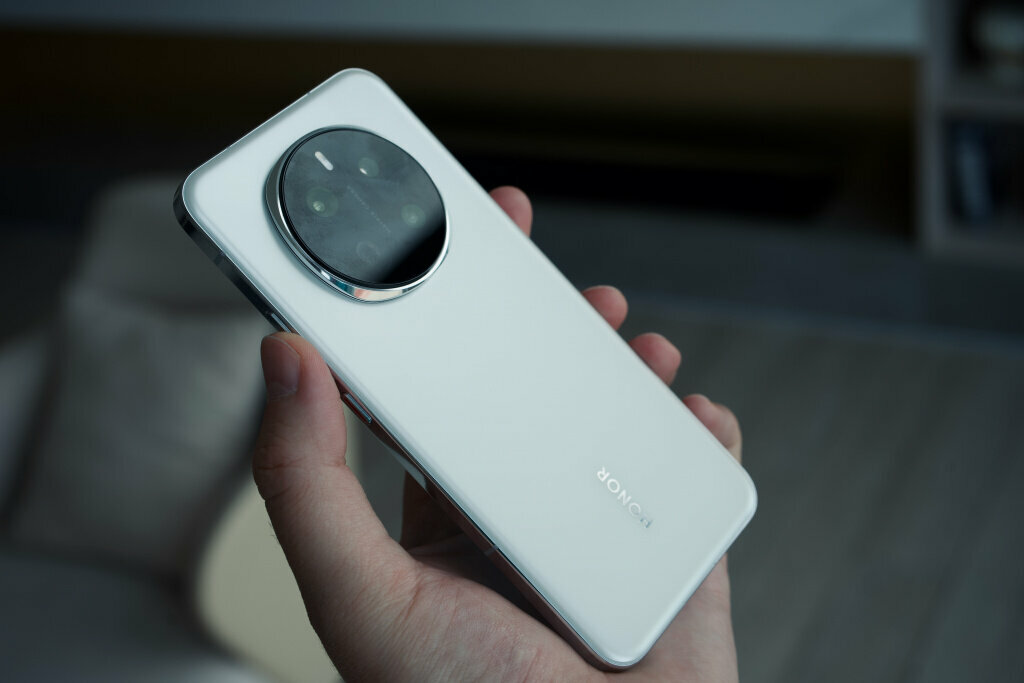 Смартфон Honor Magic 7 12 GB / 256 GB ( White / Белый ) (Россия)