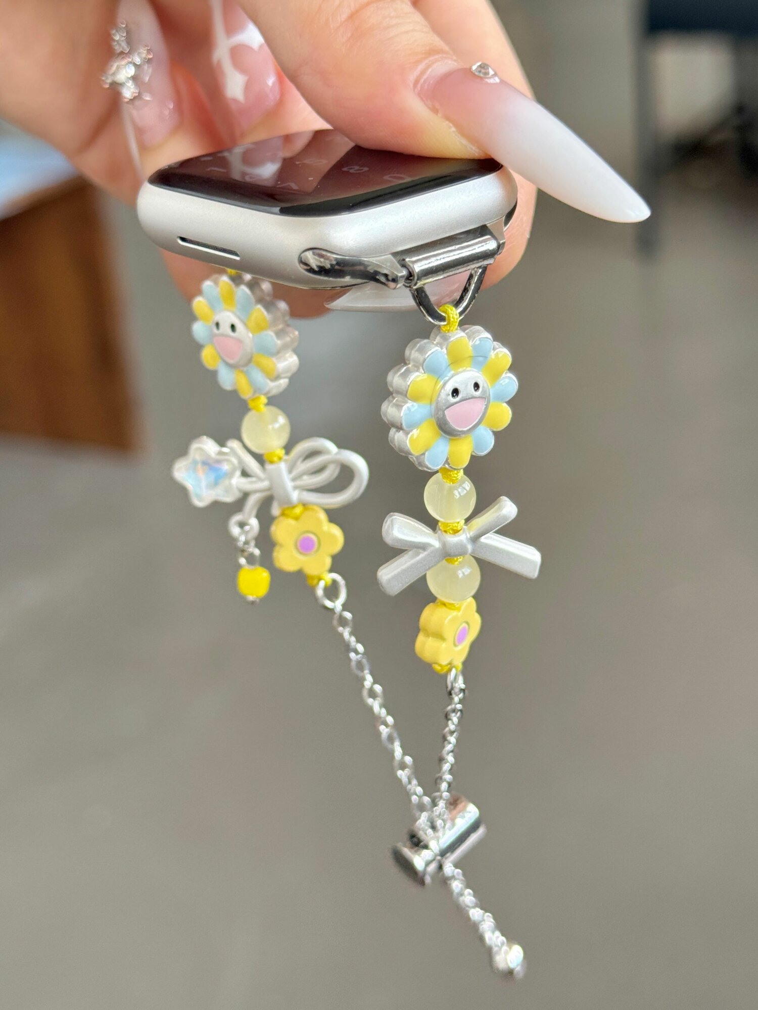 Металлический ремешок цепочка с бусинами Подсолнухи для Apple Watch Series 10 46mm/ Series 1-9, SE, Ultra и Ultra 2 42mm, 44mm, 45mm, 49mm, повседневный модный спортивный стиль универсальный для смарт-часов 46мм 44мм 45мм 49мм 42мм повседне