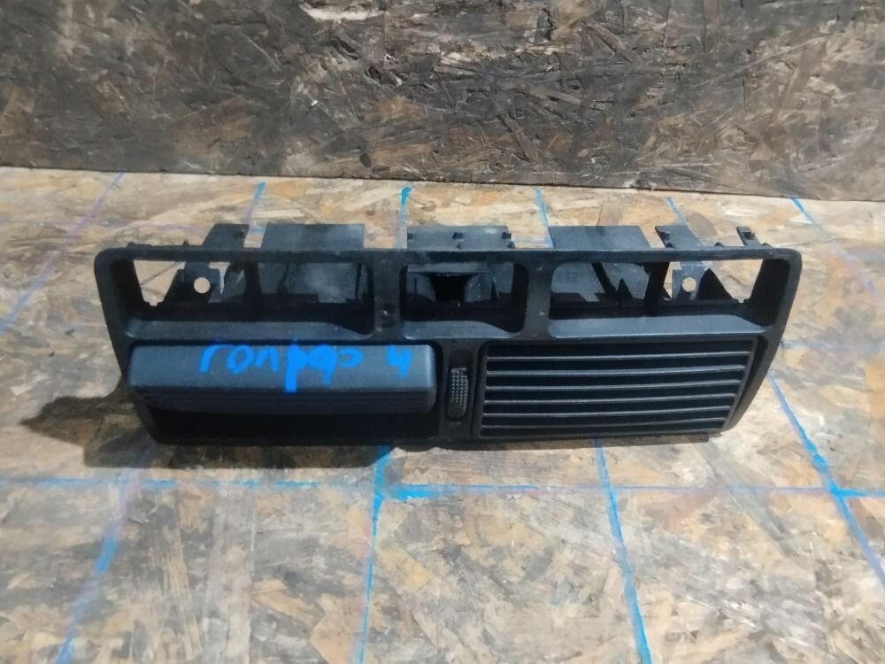 Дефлектор воздушный Фольксваген Гольф 4 Б/У с пробегом