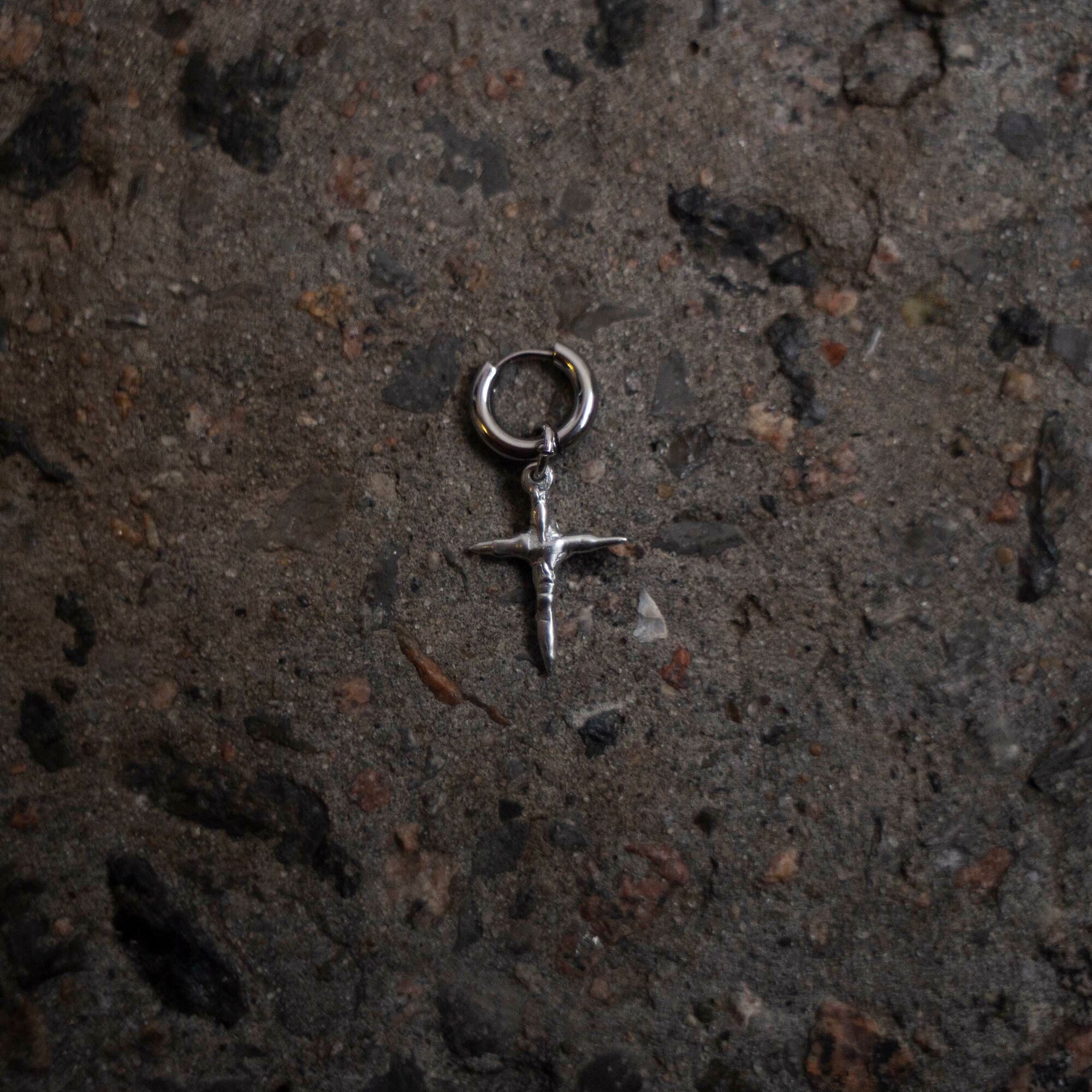 Моносерьга