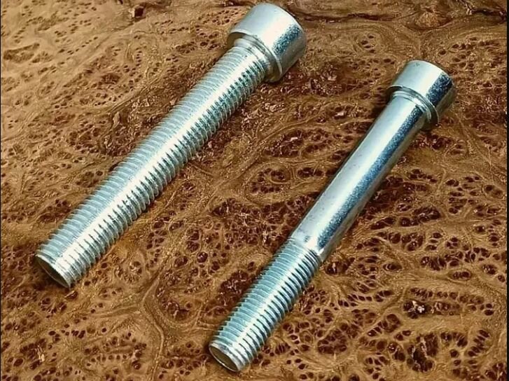 Винты DIN 912 8.8 Zn D 8 х 40 мм, внутренний шестигранник (20 шт) // 914924