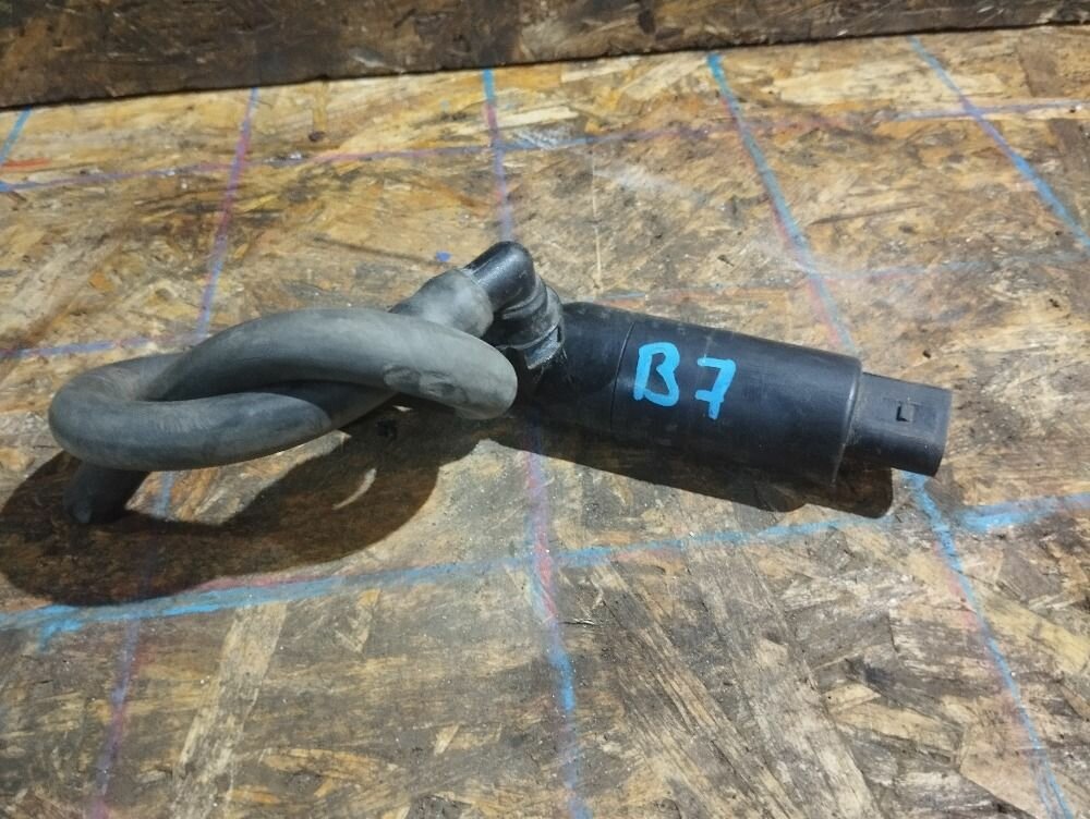 Насос омывателя фар Фольксваген Пассат Б7 Б/У с пробегом