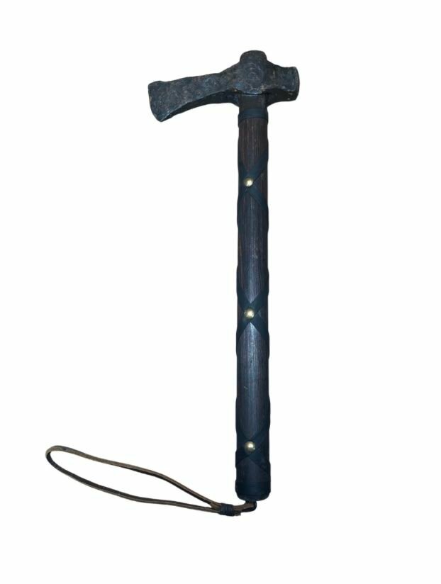 Топор старинный