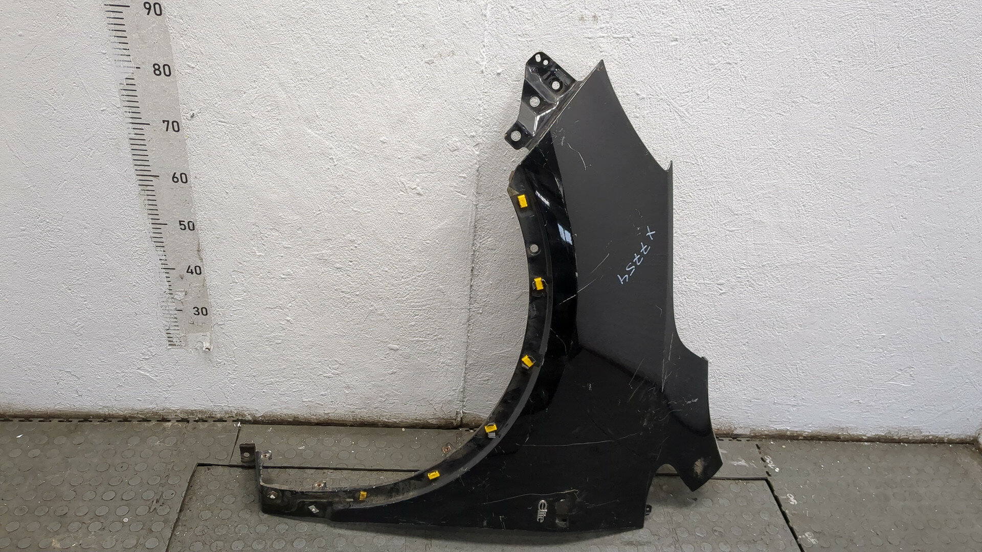 Крыло левое переднее Opel Mokka Б/У