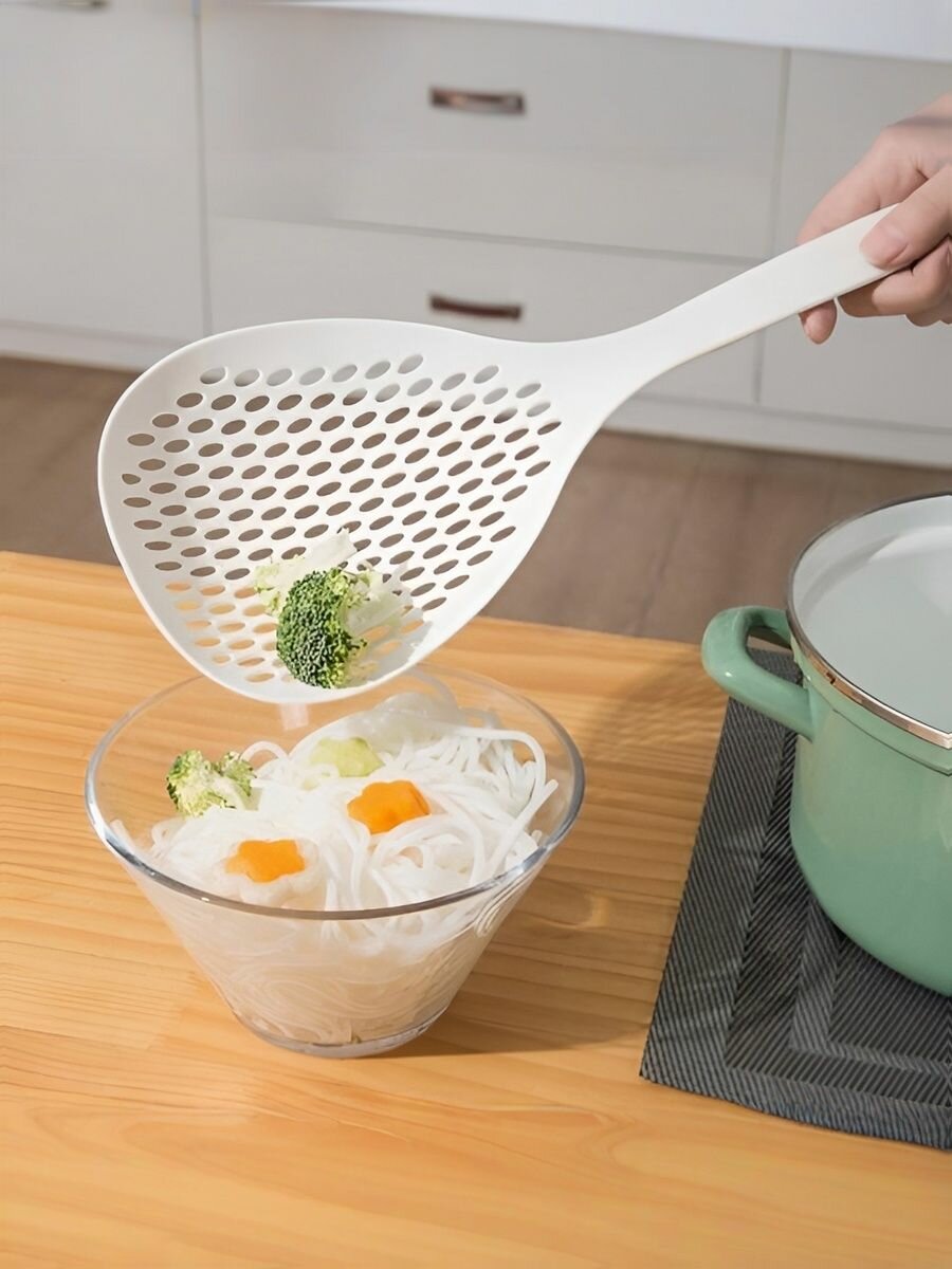 Шумовка-дуршлаг для кухни, термостойкая, для извлечения продуктов, длина 35 см, ширина 14 см, белый.