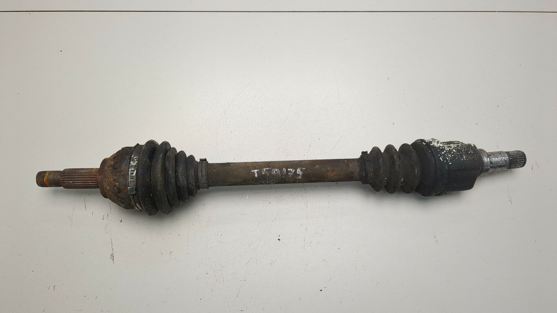 Полуось (вал, шрус) левая передняя Ford Focus 1 Б/У