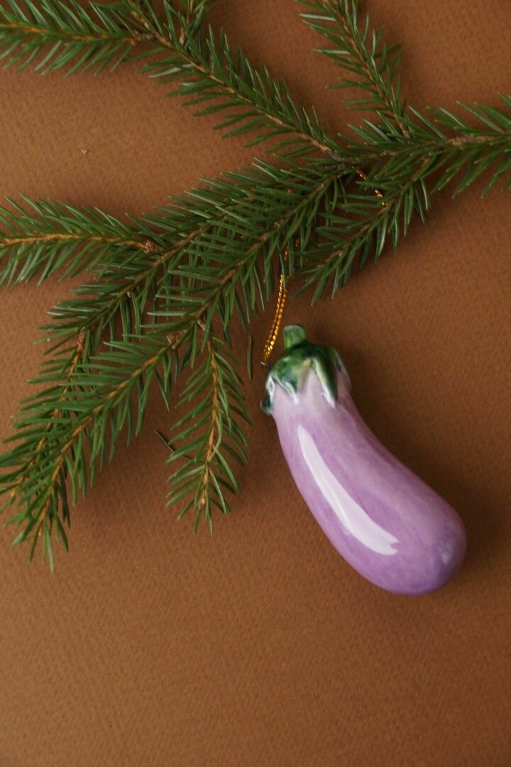 Ёлочная игрушка "Баклажан мини". Ярославская майолика. Керамика ручной работы. Сделано в России.