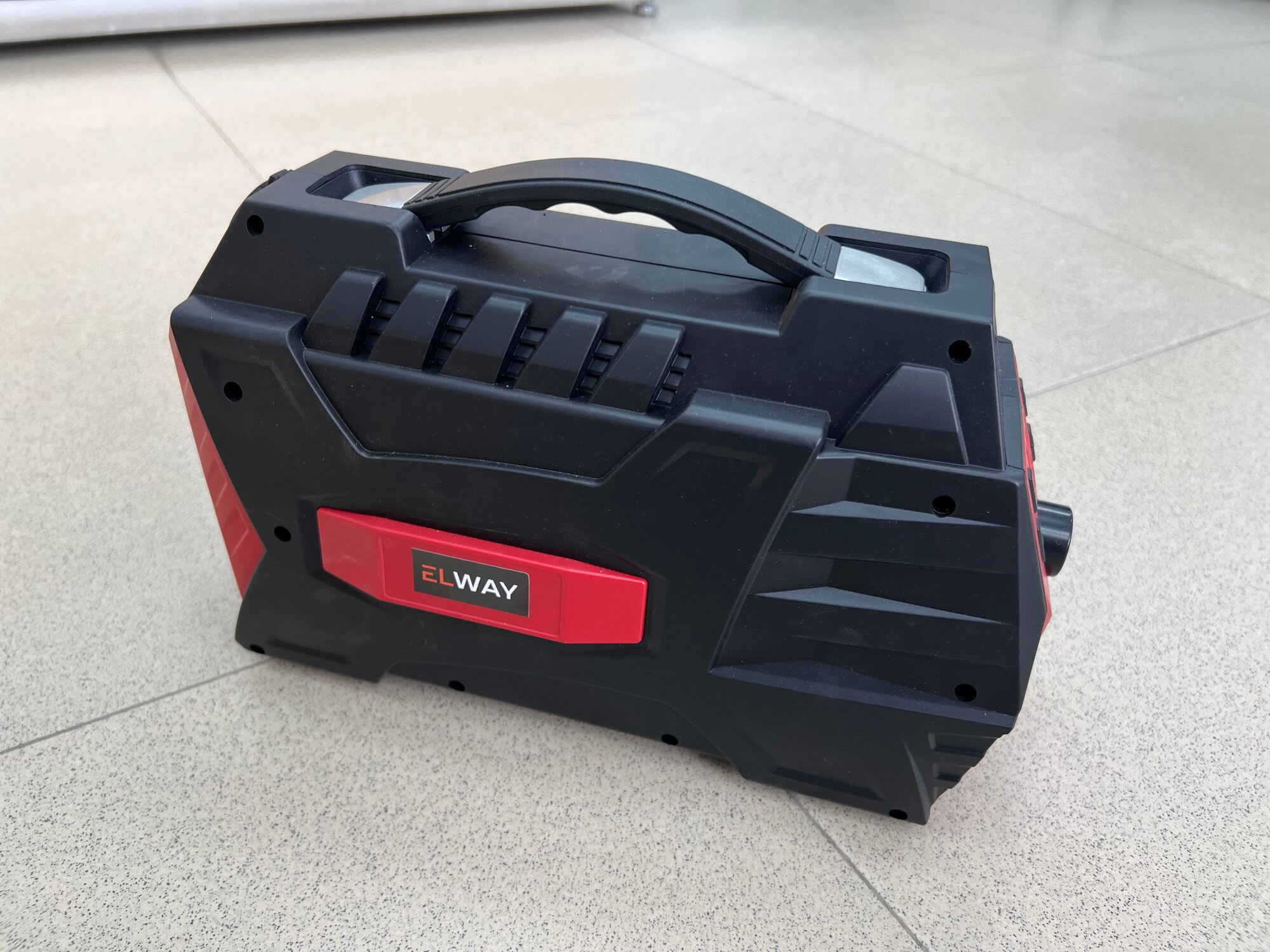 Внешний аккумулятор Elway Energy Box E05