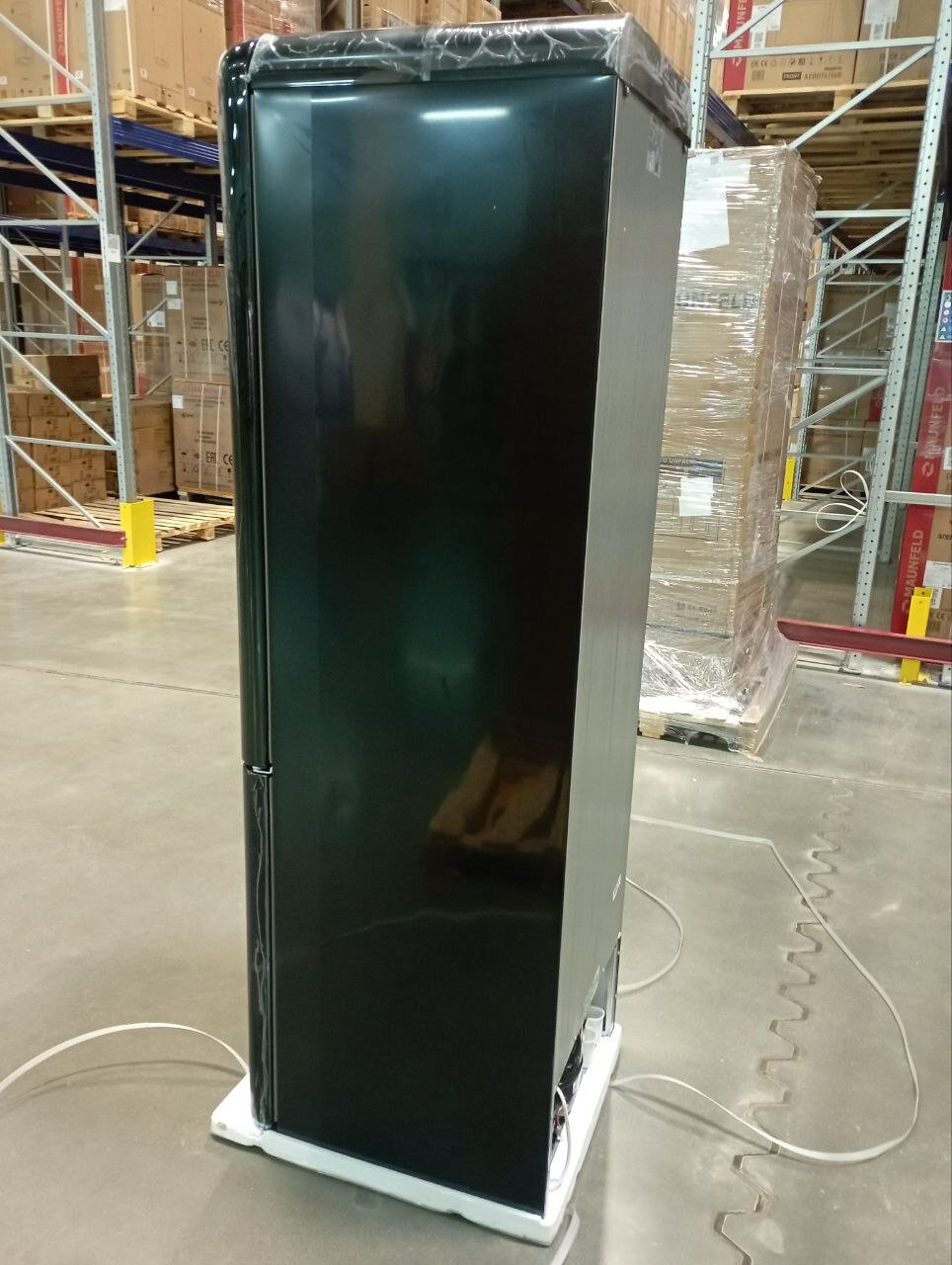 Холодильник MAUNFELD MFF186NFRB